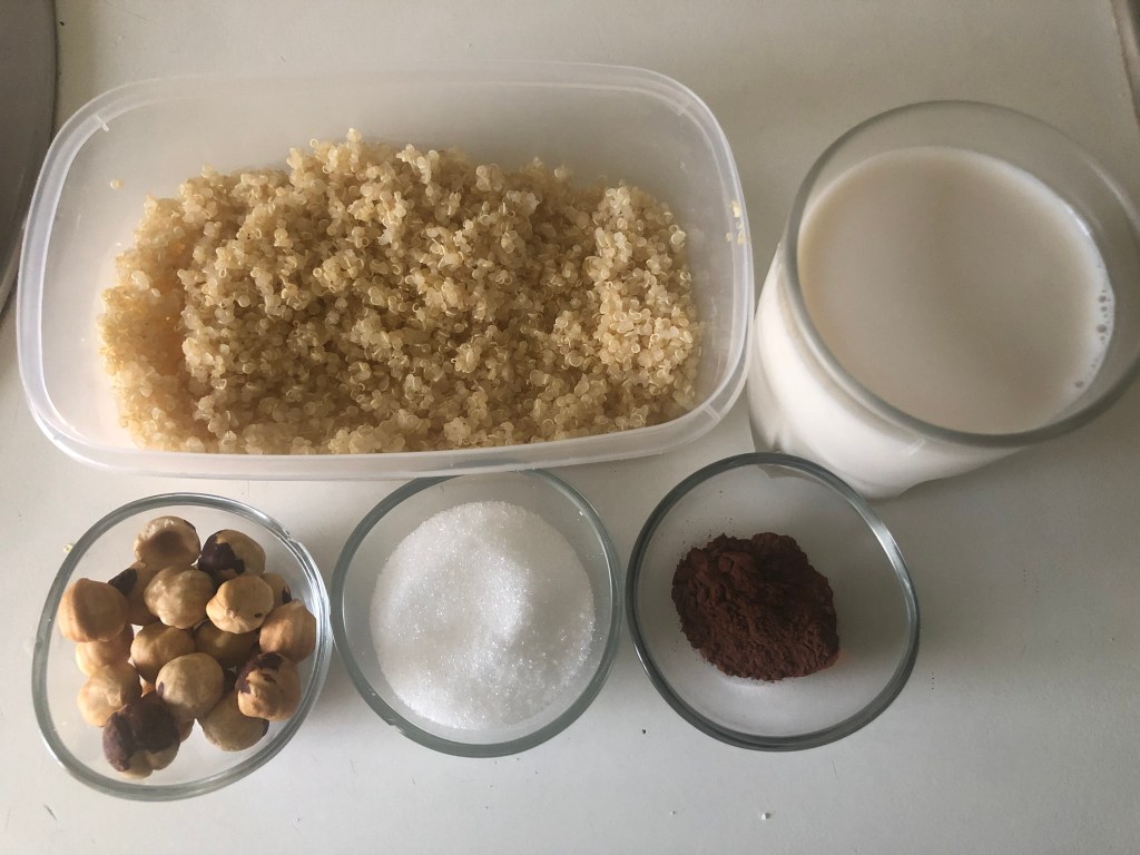 Quinoa pudding «Ferrero» y «Raffaello» – Una de col y otra de azúcar